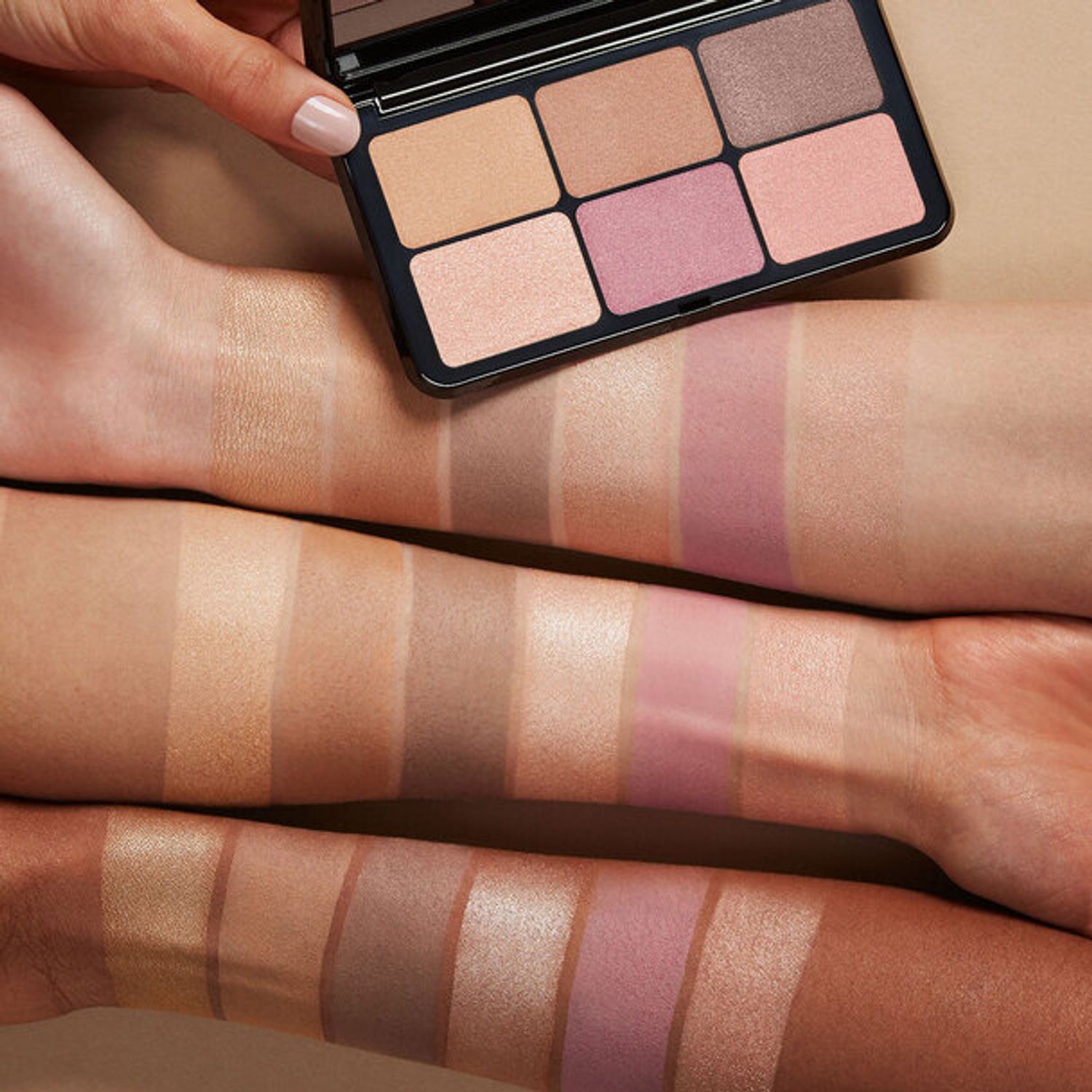 KIKO - IRRESISTIBLE TOTAL LOOK FACE POWDER PALETTE