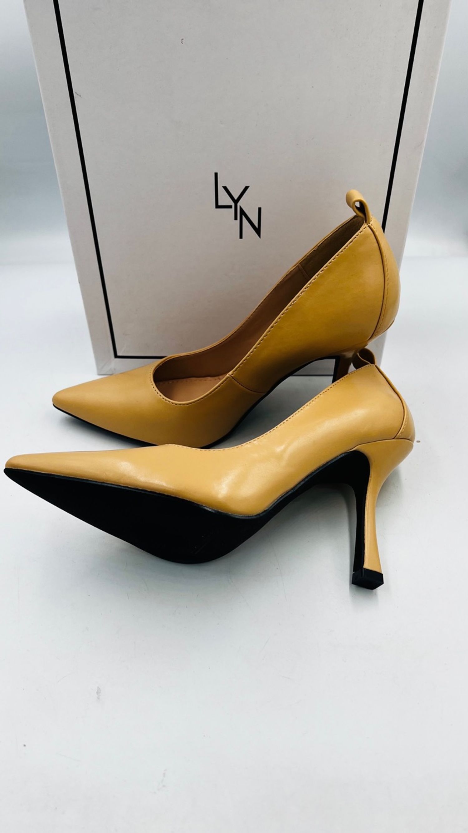 Туфль LYN brand