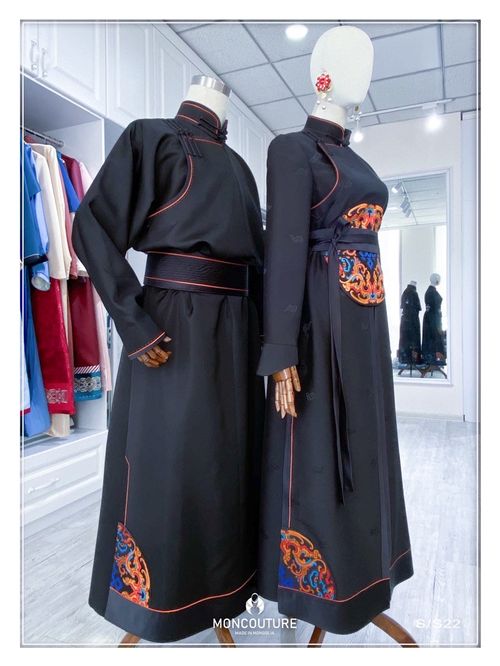 Дэлгүүр хэсэх Moncouture